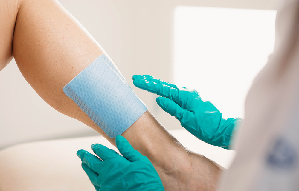 Sterile thin superabsorbent dressing | Compression therapy | Absorbest